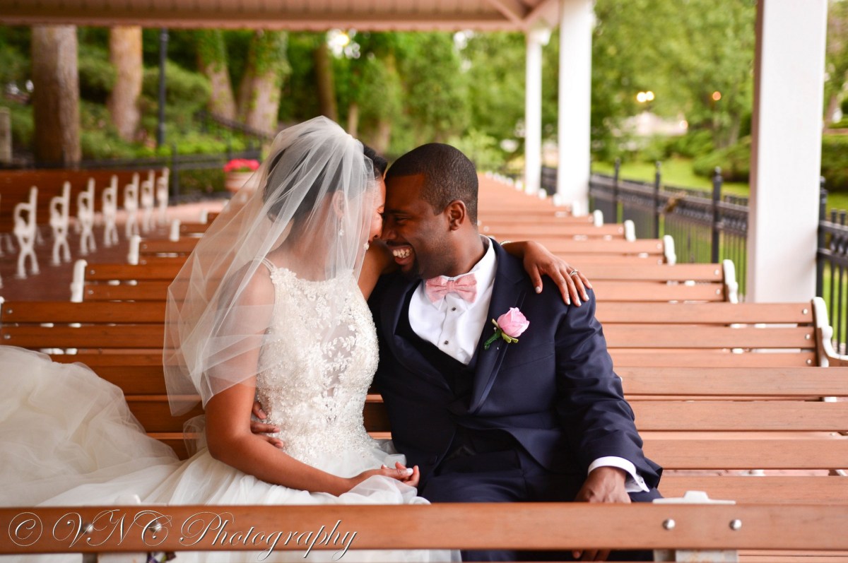 Rose Blooms To Hollimon – Durriyah & Justin’s Chicago wedding – VNC ...