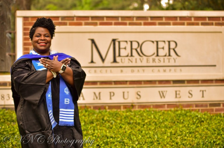 Introducing Dr. Bayonne!: Latessa’s graduation session – VNC Photography